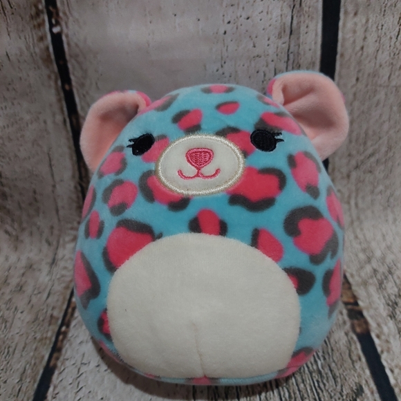 Squishmallows | Toys | Squishmallows Chelsea The Cheetah Blue Pink 5 ...